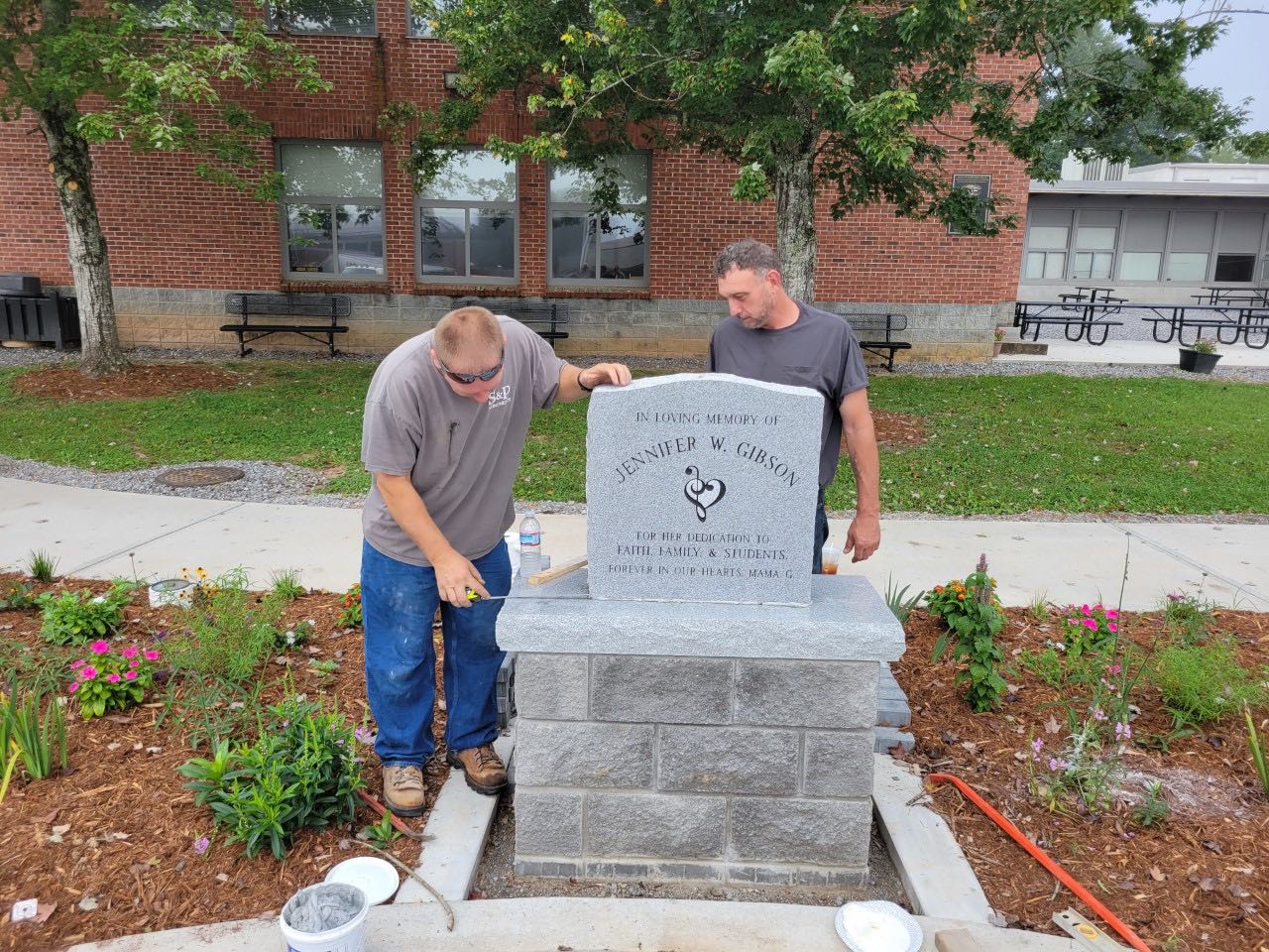 Memorial ceremony for director Jennifer Gibson planned Sept. 9 | Clay ...